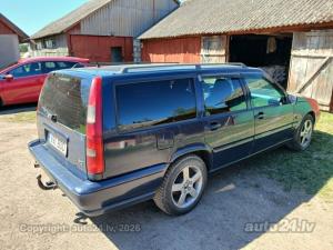 Zils Volvo V70 2000 Kuresāre, ar dzinēja tilpumu 2.50 L un nobraukumu 547 tūkst. km par 1800 €, foto 7 vietnē AUTOMOTO.COM.LV