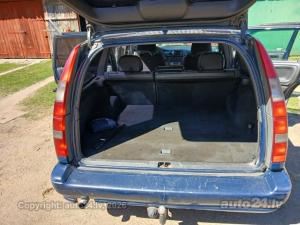 Zils Volvo V70 2000 Kuresāre, ar dzinēja tilpumu 2.50 L un nobraukumu 547 tūkst. km par 1800 €, foto 9 vietnē AUTOMOTO.COM.LV