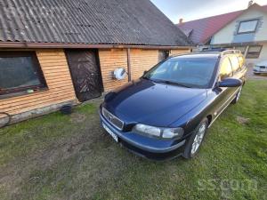 Синий Вольво В70 2000 в Рига, объемом двигателя 2.50 л и пробегом 643 тыс. км за 1000 €, фото 3 на AUTOMOTO.COM.LV