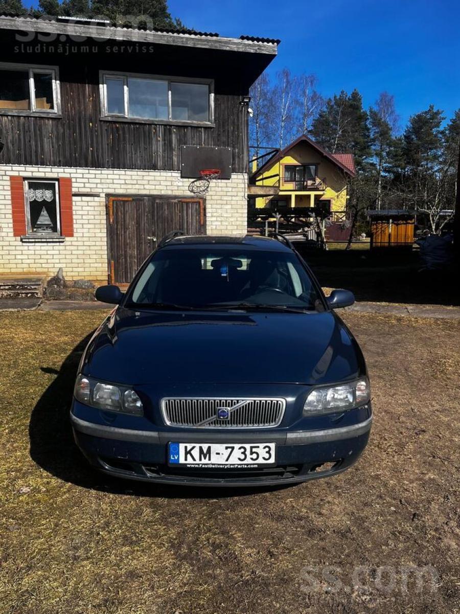 Blue Volvo V70 2000 in Riga, with an engine capacity of 2.50 L and mileage of 501 thousand km for 890 €, photo 6 on AUTOMOTO.COM.LV