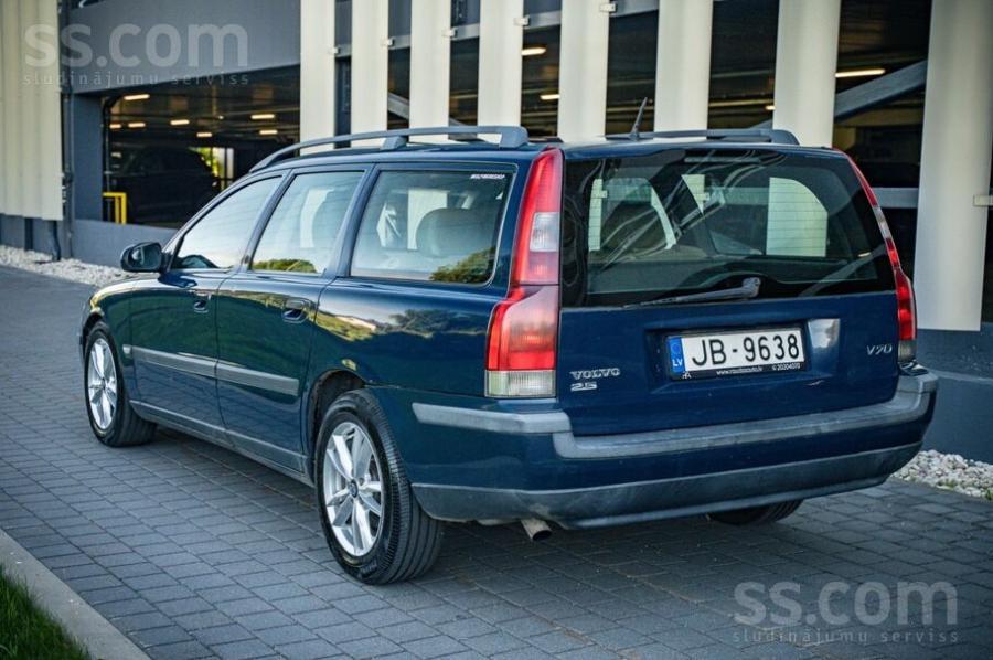 Zils Volvo V70 2000 Rīga, ar dzinēja tilpumu 2.50 L un nobraukumu 321 tūkst. km par 990 €, foto 7 vietnē AUTOMOTO.COM.LV