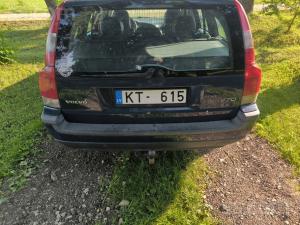 Zils Volvo V70 2000 Preiļi, ar dzinēja tilpumu 2.50 L un nobraukumu 424 tūkst. km par 900 €, foto 7 vietnē AUTOMOTO.COM.LV