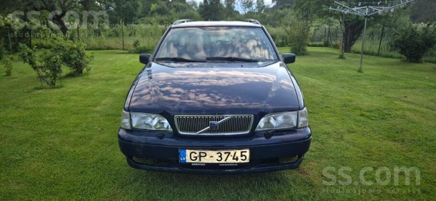 Zils Volvo V70 2000 Balvi, ar dzinēja tilpumu 2.40 L un nobraukumu 308 tūkst. km par 1300 €, foto 1 vietnē AUTOMOTO.COM.LV
