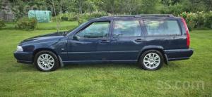 Zils Volvo V70 2000 Balvi, ar dzinēja tilpumu 2.40 L un nobraukumu 308 tūkst. km par 1300 €, foto 3 vietnē AUTOMOTO.COM.LV