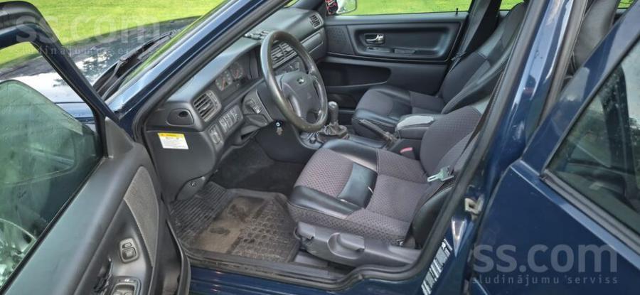 Zils Volvo V70 2000 Balvi, ar dzinēja tilpumu 2.40 L un nobraukumu 308 tūkst. km par 1300 €, foto 10 vietnē AUTOMOTO.COM.LV