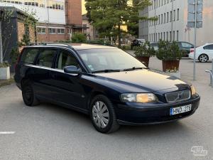 Blue Volvo V70 2000 in Kaunas, with an engine capacity of 2.40 L and mileage of 230 thousand km for 1150 €, photo 5 on AUTOMOTO.COM.LV