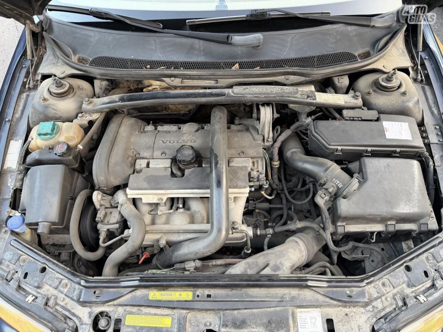 Blue Volvo V70 2000 in Kaunas, with an engine capacity of 2.40 L and mileage of 230 thousand km for 1150 €, photo 9 on AUTOMOTO.COM.LV