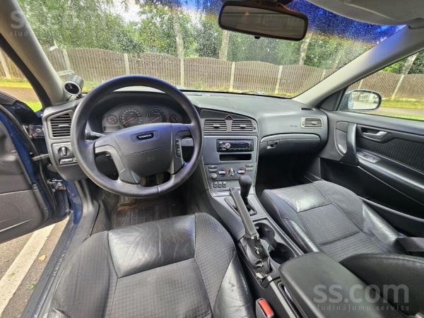 Blue Volvo V70 2000 in Riga, with an engine capacity of 2.30 L and mileage of 340 thousand km for 1600 €, photo 2 on AUTOMOTO.COM.LV