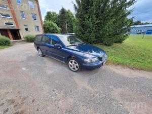 Zils Volvo V70 2000 Cēsis, ar dzinēja tilpumu 2.50 L un nobraukumu 0 tūkst. km par 430 €, foto 1 vietnē AUTOMOTO.COM.LV