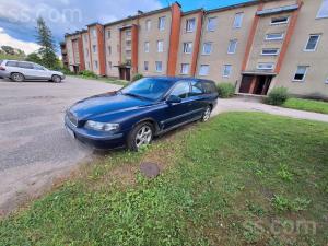 Zils Volvo V70 2000 Cēsis, ar dzinēja tilpumu 2.50 L un nobraukumu 0 tūkst. km par 430 €, foto 3 vietnē AUTOMOTO.COM.LV