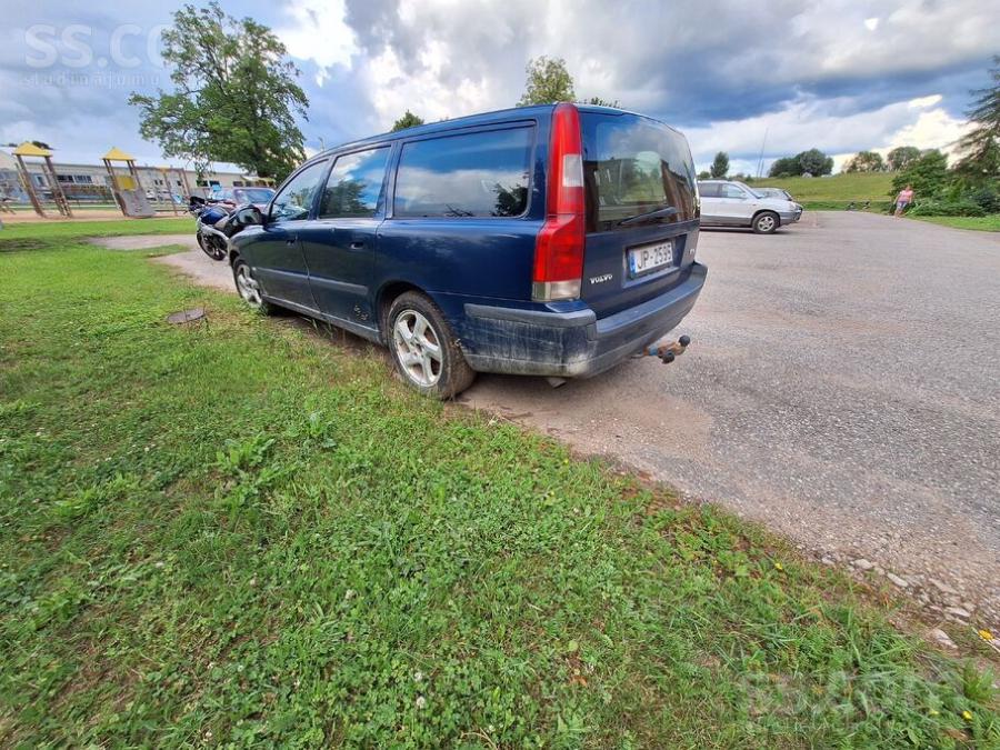 Zils Volvo V70 2000 Cēsis, ar dzinēja tilpumu 2.50 L un nobraukumu 0 tūkst. km par 430 €, foto 4 vietnē AUTOMOTO.COM.LV