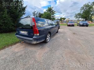 Zils Volvo V70 2000 Cēsis, ar dzinēja tilpumu 2.50 L un nobraukumu 0 tūkst. km par 430 €, foto 5 vietnē AUTOMOTO.COM.LV