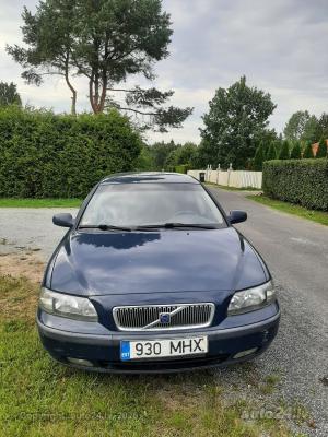 Blue Volvo V70 2000 in Tallinn, with an engine capacity of 2.50 L and mileage of 451 thousand km for 1790 €, photo  on AUTOMOTO.COM.LV