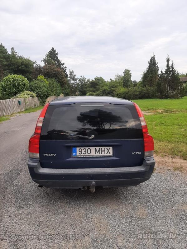 Blue Volvo V70 2000 in Tallinn, with an engine capacity of 2.50 L and mileage of 451 thousand km for 1790 €, photo 4 on AUTOMOTO.COM.LV