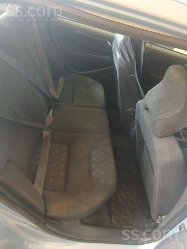 Zils Volvo V70 2000 Jelgava, ar dzinēja tilpumu 2.50 L un nobraukumu 596 tūkst. km par 1050 €, foto 7 vietnē AUTOMOTO.COM.LV
