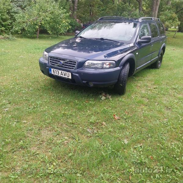 Zils Volvo V70 2000 Tallina, ar dzinēja tilpumu 2.40 L un nobraukumu 338 tūkst. km par 1450 €, foto 2 vietnē AUTOMOTO.COM.LV