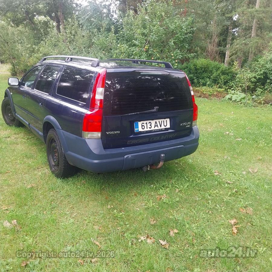 Zils Volvo V70 2000 Tallina, ar dzinēja tilpumu 2.40 L un nobraukumu 338 tūkst. km par 1450 €, foto 5 vietnē AUTOMOTO.COM.LV