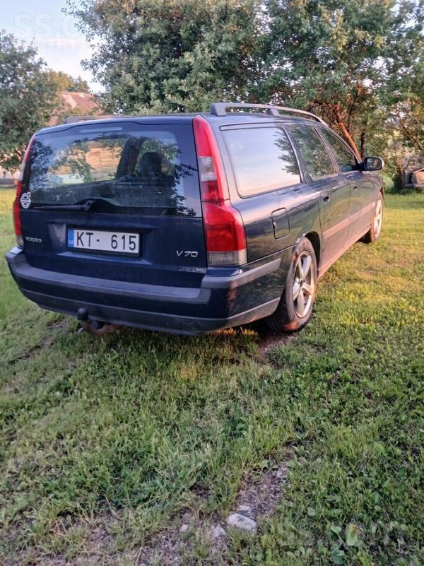 Синий Вольво В70 2000 в Прейли, объемом двигателя 2.50 л и пробегом 427 тыс. км за 700 €, фото 4 на AUTOMOTO.COM.LV