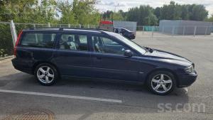 Zils Volvo V70 2000 Daugavpils, ar dzinēja tilpumu 2.50 L un nobraukumu 427 tūkst. km par 1300 €, foto 5 vietnē AUTOMOTO.COM.LV