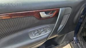 Zils Volvo V70 2000 Daugavpils, ar dzinēja tilpumu 2.50 L un nobraukumu 427 tūkst. km par 1300 €, foto 9 vietnē AUTOMOTO.COM.LV