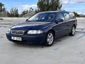 Синий Вольво В70 2000 в Рига, объемом двигателя 2.50 л и пробегом 472 тыс. км за 1350 €, фото  на AUTOMOTO.COM.LV