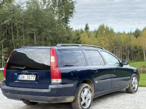 Zils Volvo V70 2000 Cēsis, ar dzinēja tilpumu 2.50 L un nobraukumu 0 tūkst. km par 1400 €, foto 5 vietnē AUTOMOTO.COM.LV