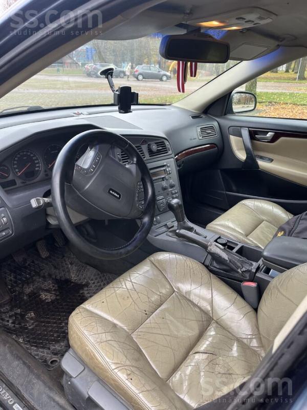 Zils Volvo V70 2001 Ventspils, ar dzinēja tilpumu 2.50 L un nobraukumu 503 tūkst. km par 890 €, foto 5 vietnē AUTOMOTO.COM.LV