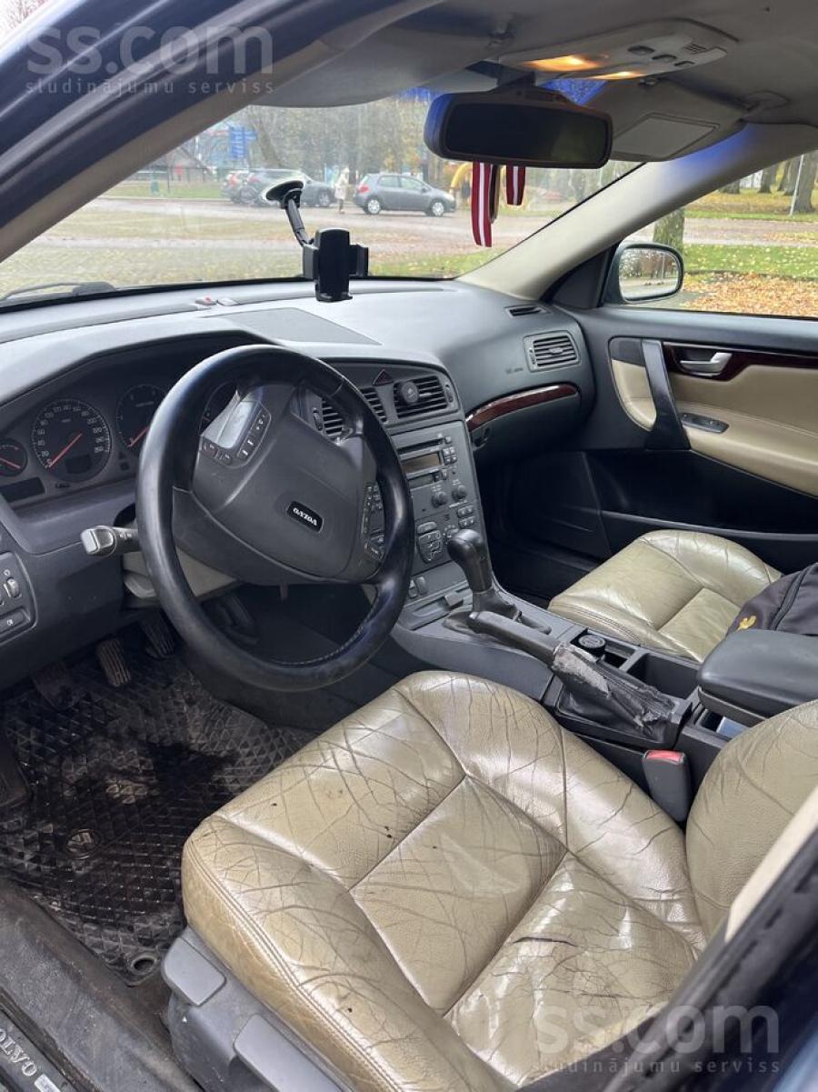 Zils Volvo V70 2001 Ventspils, ar dzinēja tilpumu 2.50 L un nobraukumu 503 tūkst. km par 890 €, foto 5 vietnē AUTOMOTO.COM.LV