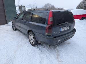 Zils Volvo V70 2001 Tallina, ar dzinēja tilpumu 0.00 L un nobraukumu 415 tūkst. km par 599 €, foto 2 vietnē AUTOMOTO.COM.LV