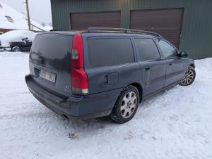 Zils Volvo V70 2001 Tallina, ar dzinēja tilpumu 0.00 L un nobraukumu 415 tūkst. km par 599 €, foto 3 vietnē AUTOMOTO.COM.LV