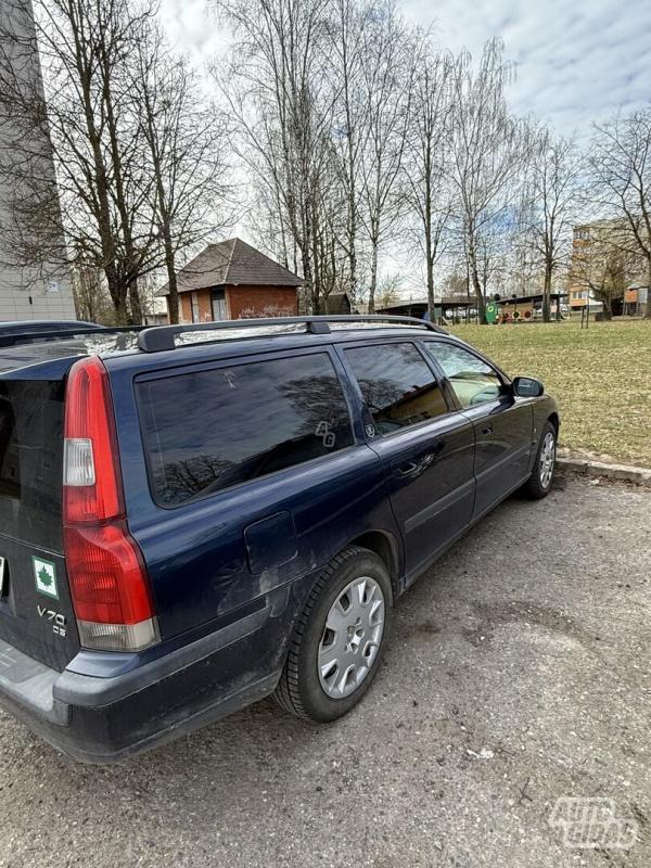 Blue Volvo V70 2001 in Kupiskis, with an engine capacity of 2.40 L and mileage of 576 thousand km for 1400 €, photo 1 on AUTOMOTO.COM.LV