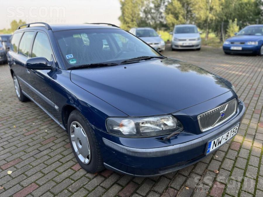 Zils Volvo V70 2001 Talsi, ar dzinēja tilpumu 2.40 L un nobraukumu 0 tūkst. km par 2000 €, foto 3 vietnē AUTOMOTO.COM.LV