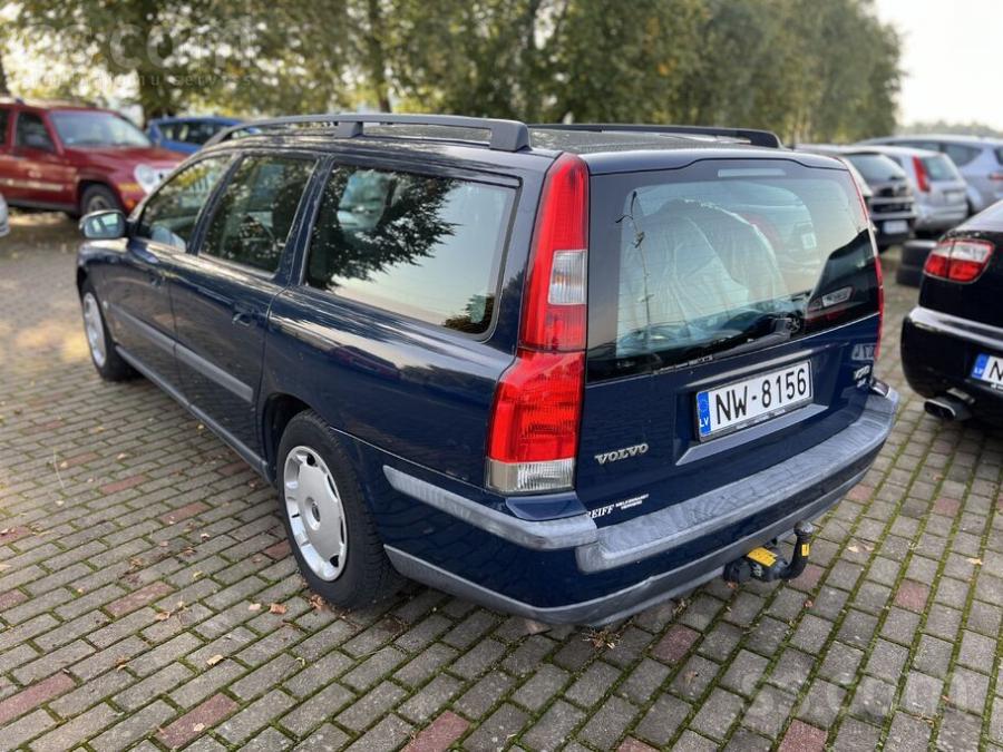Zils Volvo V70 2001 Talsi, ar dzinēja tilpumu 2.40 L un nobraukumu 0 tūkst. km par 2000 €, foto 5 vietnē AUTOMOTO.COM.LV
