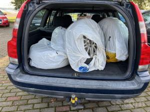 Zils Volvo V70 2001 Talsi, ar dzinēja tilpumu 2.40 L un nobraukumu 0 tūkst. km par 2000 €, foto 7 vietnē AUTOMOTO.COM.LV