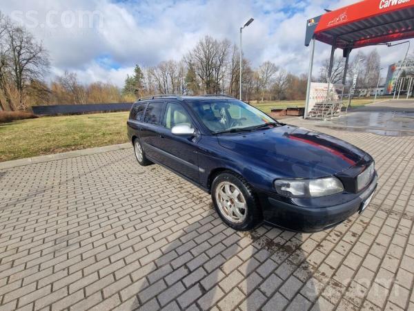 Zils Volvo V70 2001 Jelgava, ar dzinēja tilpumu 2.50 L un nobraukumu 610 tūkst. km par 1150 €, foto 4 vietnē AUTOMOTO.COM.LV
