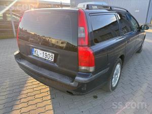 Zils Volvo V70 2001 Rīga, ar dzinēja tilpumu 2.40 L un nobraukumu 577 tūkst. km par 1100 €, foto 7 vietnē AUTOMOTO.COM.LV