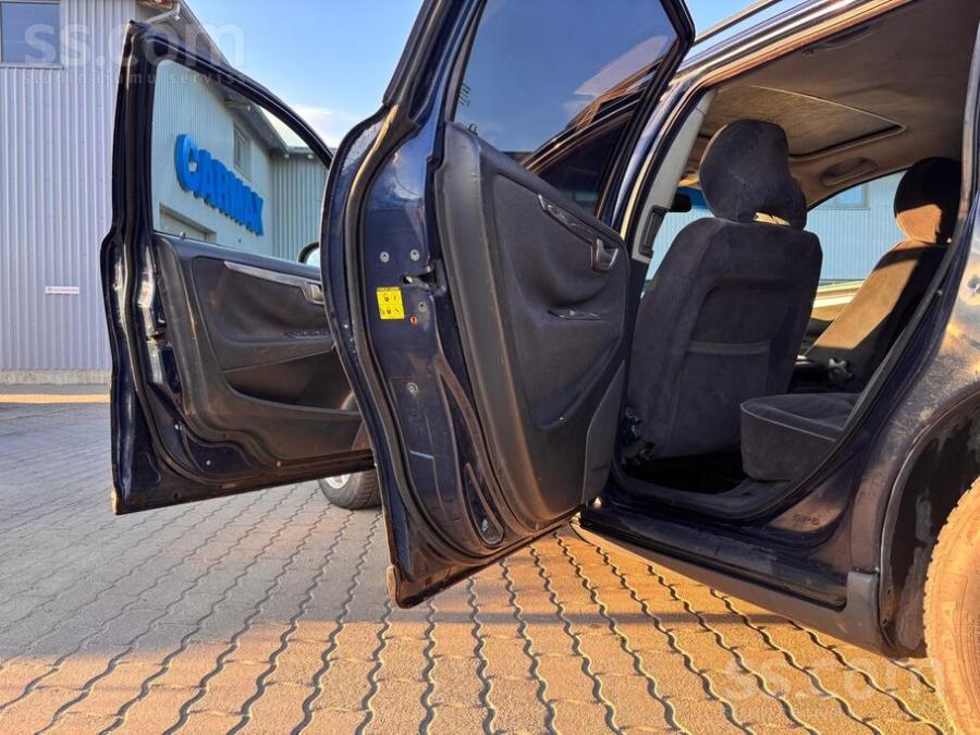 Zils Volvo V70 2001 Rīga, ar dzinēja tilpumu 2.40 L un nobraukumu 577 tūkst. km par 1100 €, foto 11 vietnē AUTOMOTO.COM.LV