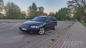 Синий Вольво В70 2001 в Рига, объемом двигателя 2.40 л и пробегом 409 тыс. км за 1250 €, фото  на AUTOMOTO.COM.LV