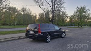Синий Вольво В70 2001 в Рига, объемом двигателя 2.40 л и пробегом 409 тыс. км за 1250 €, фото 5 на AUTOMOTO.COM.LV