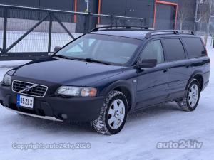 Blue Volvo V70 2002 in Tallinn, with an engine capacity of 2.40 L and mileage of 339 thousand km for 1990 €, photo 2 on AUTOMOTO.COM.LV
