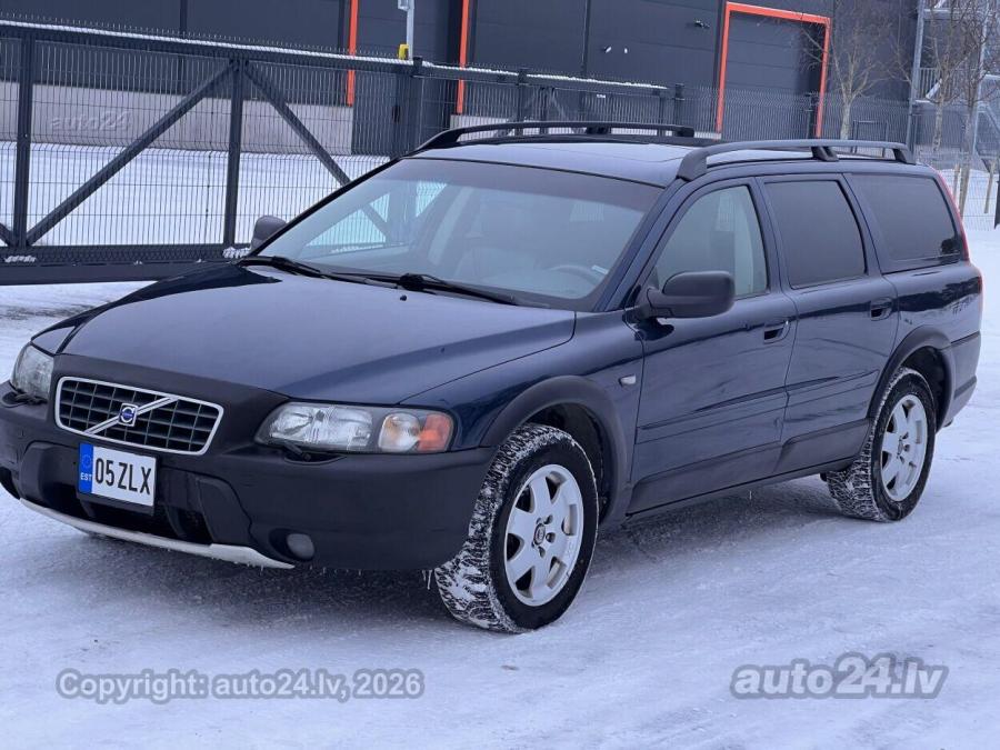 Blue Volvo V70 2002 in Tallinn, with an engine capacity of 2.40 L and mileage of 339 thousand km for 1990 €, photo 2 on AUTOMOTO.COM.LV