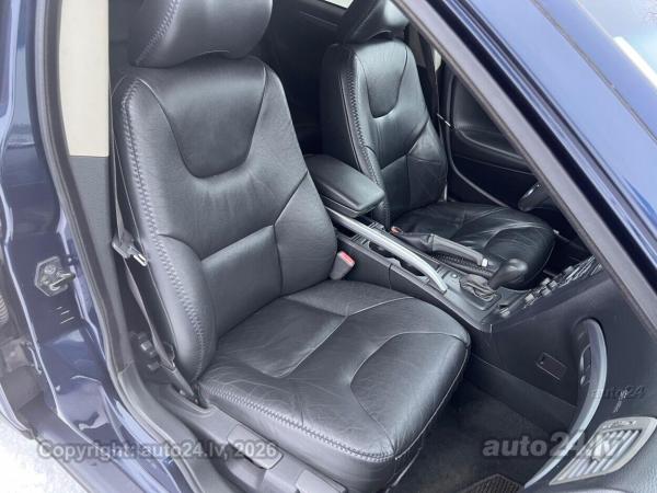 Zils Volvo V70 2002 Tallina, ar dzinēja tilpumu 2.40 L un nobraukumu 339 tūkst. km par 1990 €, foto 11 vietnē AUTOMOTO.COM.LV