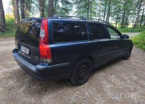 Zils Volvo V70 2002 Rīga, ar dzinēja tilpumu 2.40 L un nobraukumu 414 tūkst. km par 1200 €, foto 5 vietnē AUTOMOTO.COM.LV