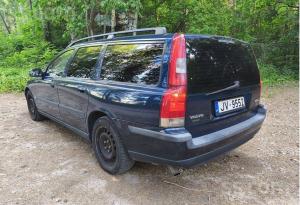 Zils Volvo V70 2002 Rīga, ar dzinēja tilpumu 2.40 L un nobraukumu 414 tūkst. km par 1200 €, foto 6 vietnē AUTOMOTO.COM.LV