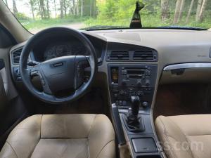 Zils Volvo V70 2002 Rīga, ar dzinēja tilpumu 2.40 L un nobraukumu 414 tūkst. km par 1200 €, foto 9 vietnē AUTOMOTO.COM.LV