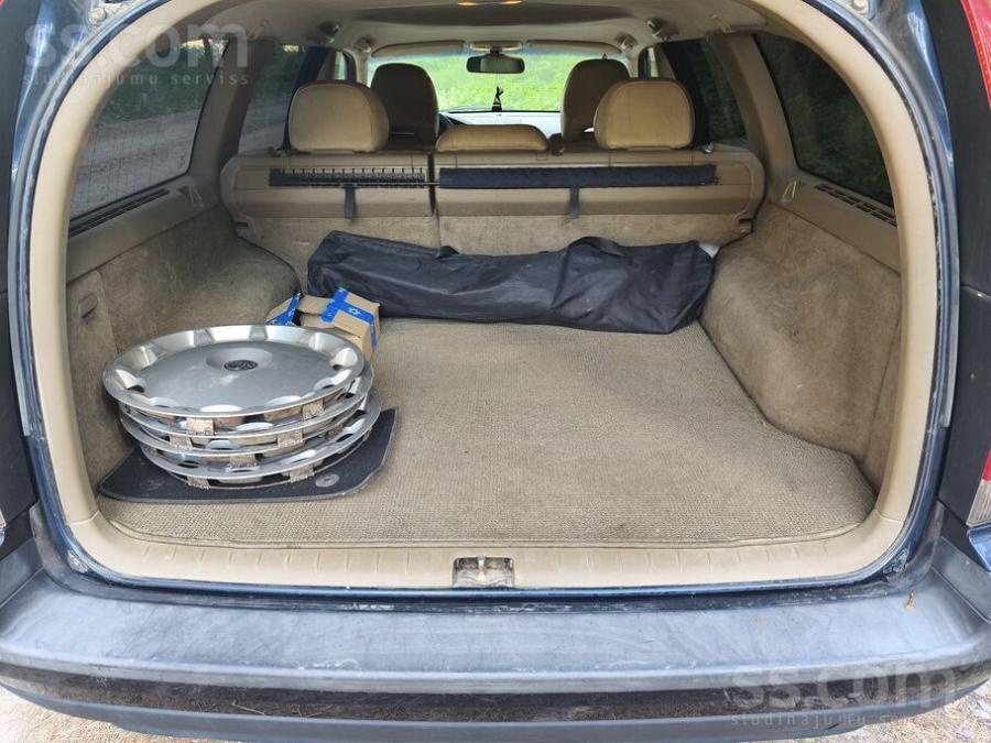 Zils Volvo V70 2002 Rīga, ar dzinēja tilpumu 2.40 L un nobraukumu 414 tūkst. km par 1200 €, foto 12 vietnē AUTOMOTO.COM.LV