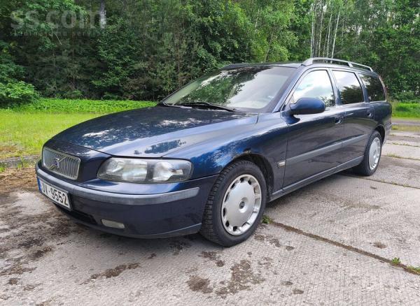 Zils Volvo V70 2002 Rīga, ar dzinēja tilpumu 2.40 L un nobraukumu 415 tūkst. km par 1450 €, foto 6 vietnē AUTOMOTO.COM.LV