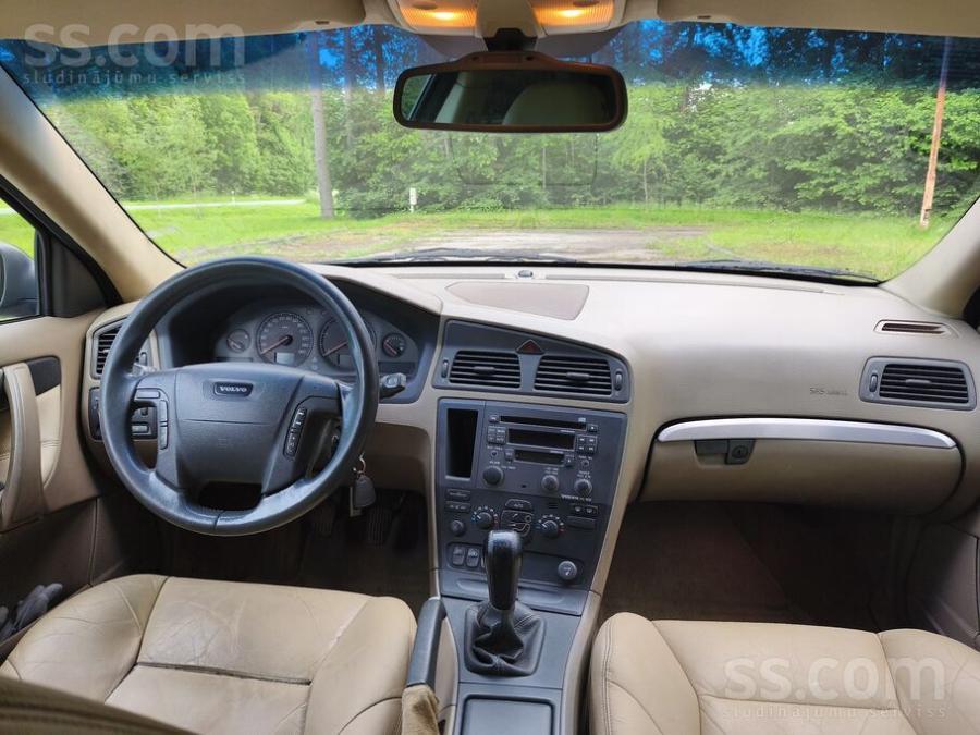 Zils Volvo V70 2002 Rīga, ar dzinēja tilpumu 2.40 L un nobraukumu 415 tūkst. km par 1450 €, foto 10 vietnē AUTOMOTO.COM.LV