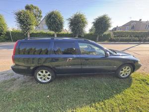 Zils Volvo V70 2002 Gargždai, ar dzinēja tilpumu 2.40 L un nobraukumu 354 tūkst. km par 900 €, foto 7 vietnē AUTOMOTO.COM.LV