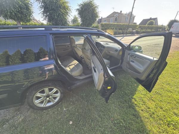 Blue Volvo V70 2002 in Gargzdai, with an engine capacity of 2.40 L and mileage of 354 thousand km for 900 €, photo 7 on AUTOMOTO.COM.LV